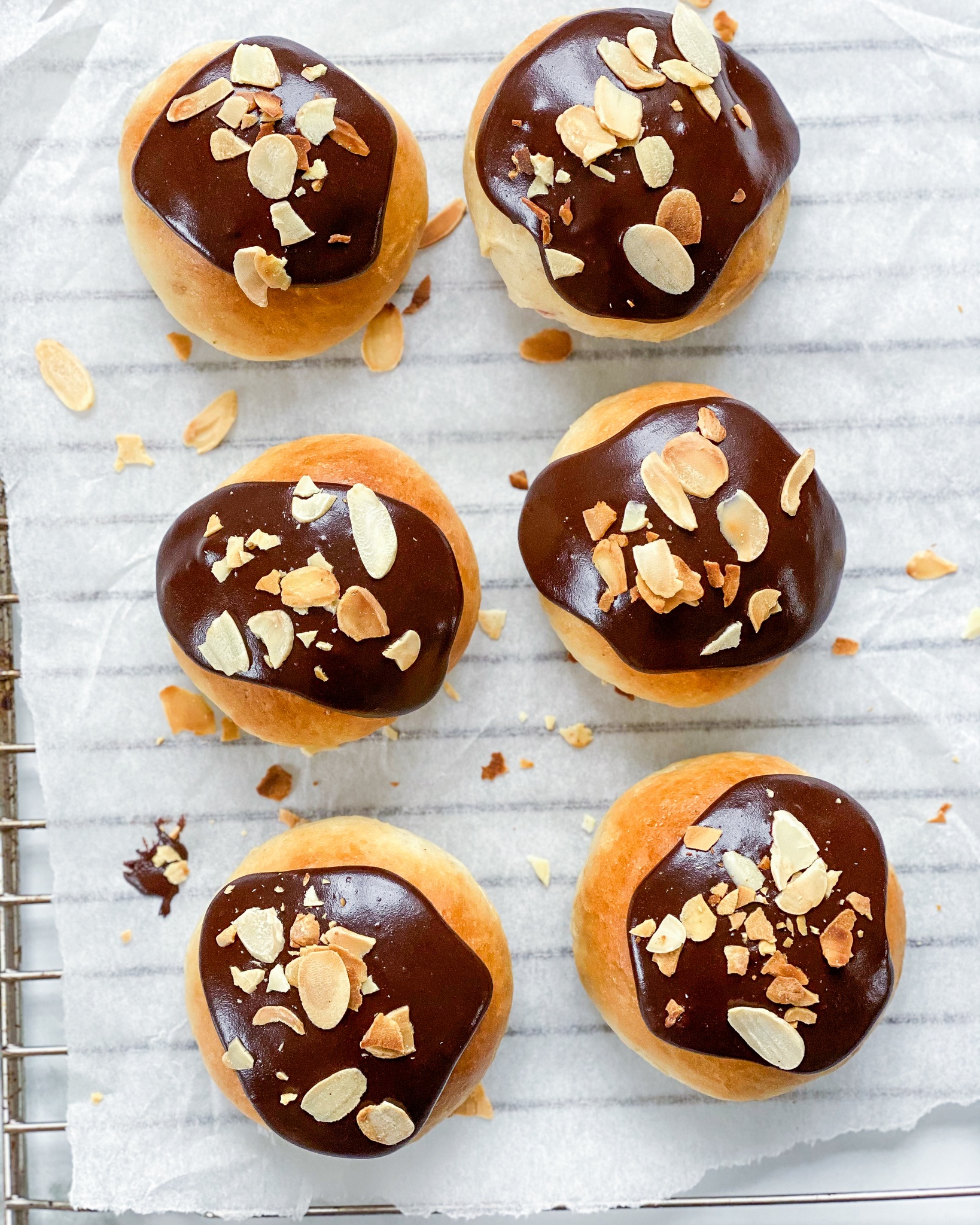 Veganske Fastelavnsboller - Bedste opskrift med remonce og creme