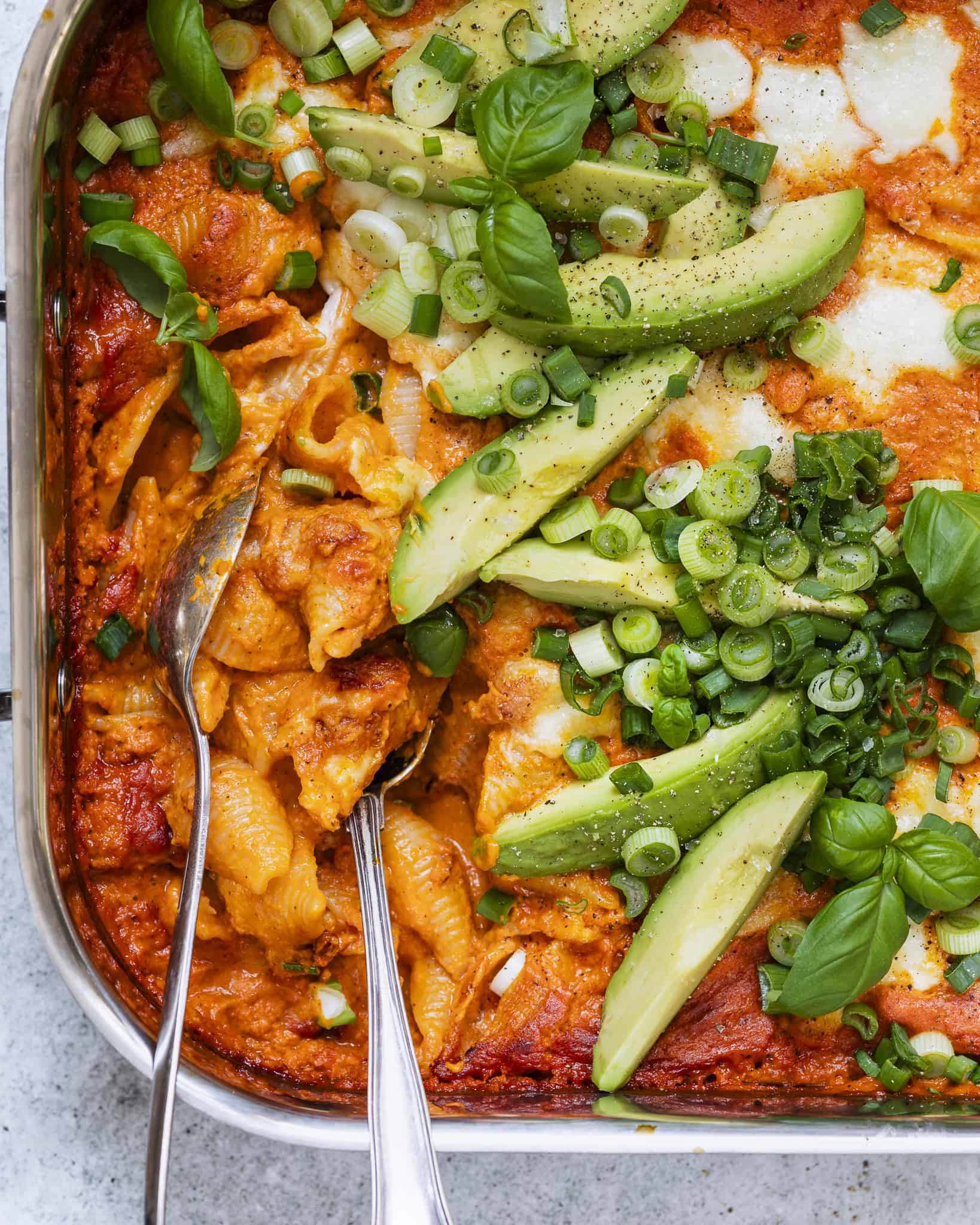 Bagt pasta med peberfrugtsauce - Nem vegetarisk pasta i ovn