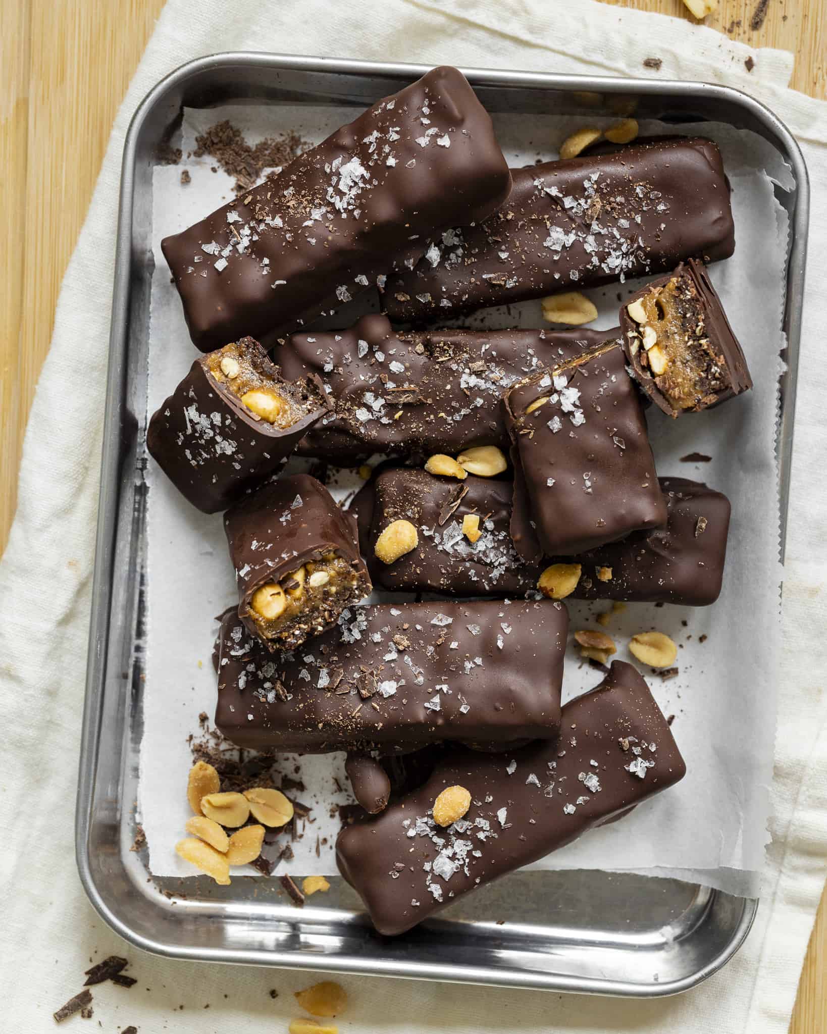 Sunde snickers bar - Opskrift på hjemmelavet snickers bidder