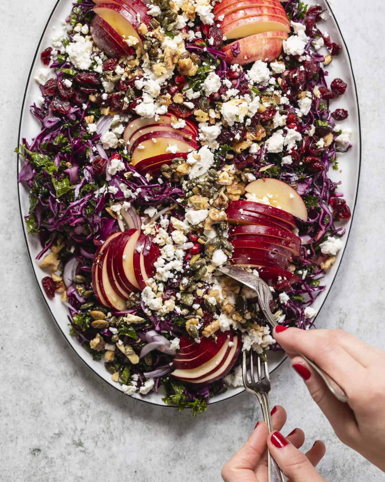 Rødkålssalat med granatæbler - Kålsalat med feta og appelsin